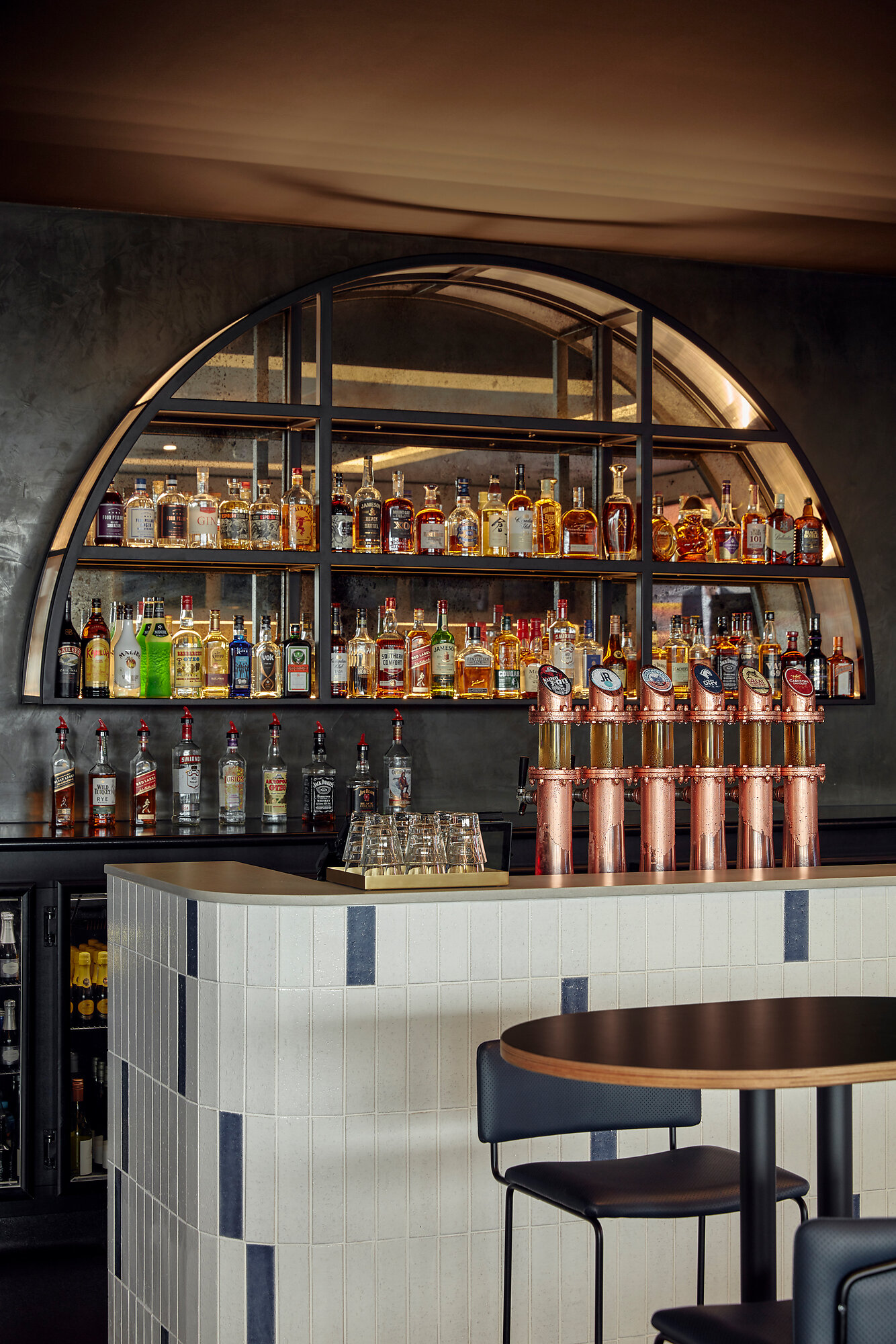 Amstel Club by Clever Colour & Design- Design FIVE ONE GROUP ...